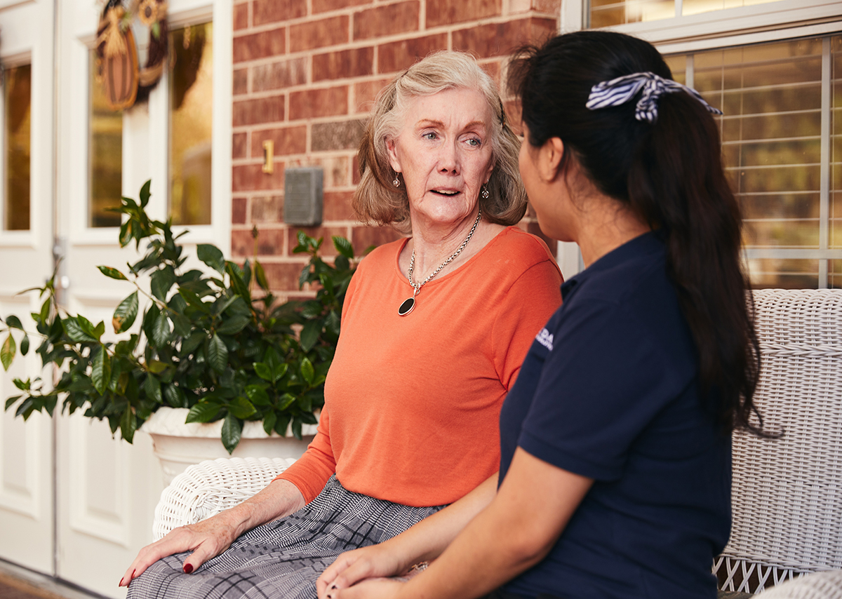 How to Help Ease Transitions for People With Dementia | Brookdale