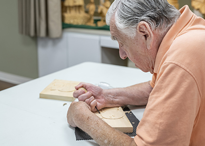 A 94-Year-Old Artist Delights in Sharing His Craft | Brookdale