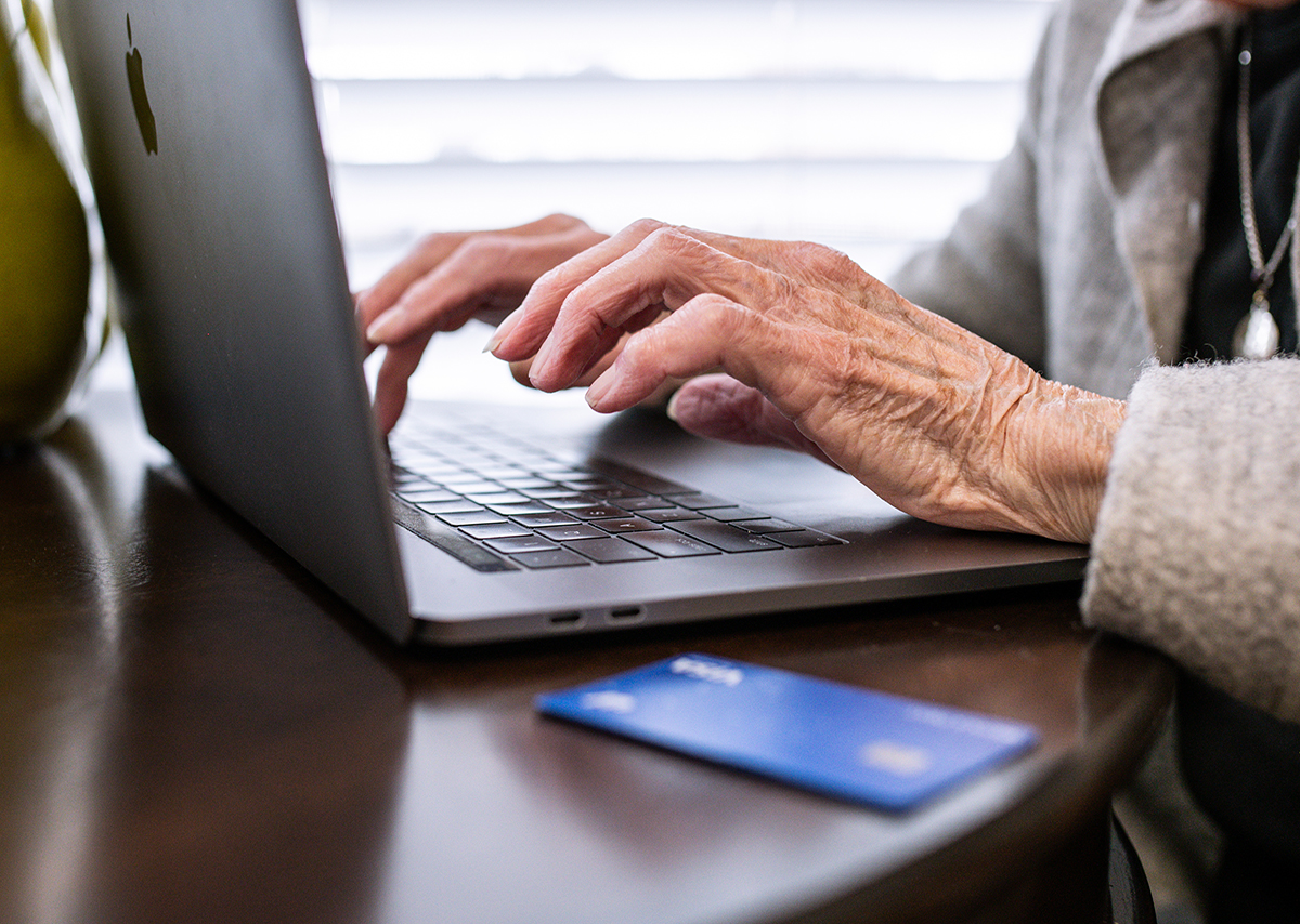 Online Shopping Safety Tips | Brookdale Senior Living