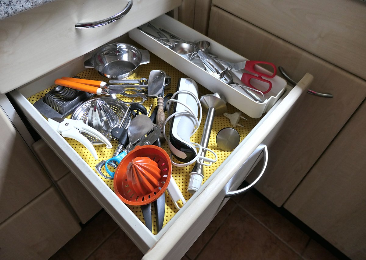 5 Things to Declutter From Your Kitchen | Brookdale Senior Living