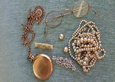 Why Heirlooms Make the Perfect Gift | Brookdale Senior Living