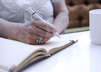 Try These Four Types of Journaling | Brookdale Senior Living